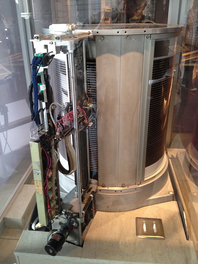 10 Fakten über IBM RAMAC 305 - das BlogMagazin